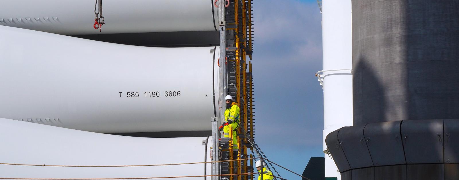 Heavy-lift terminals and quays | HAROPA PORT